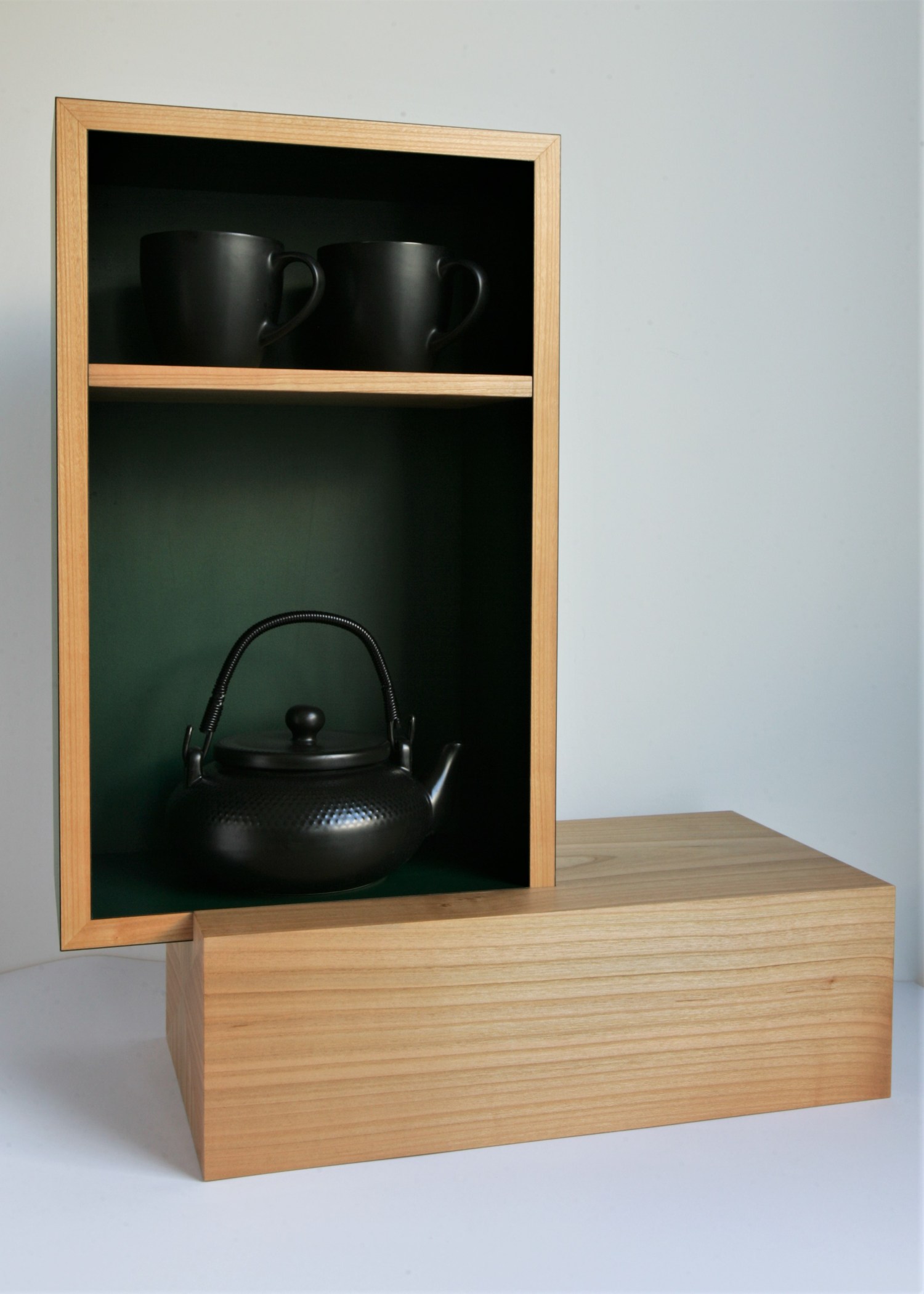Tea cabinet – Vanessa Horig