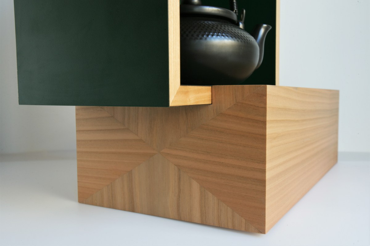 Tea cabinet – Vanessa Horig