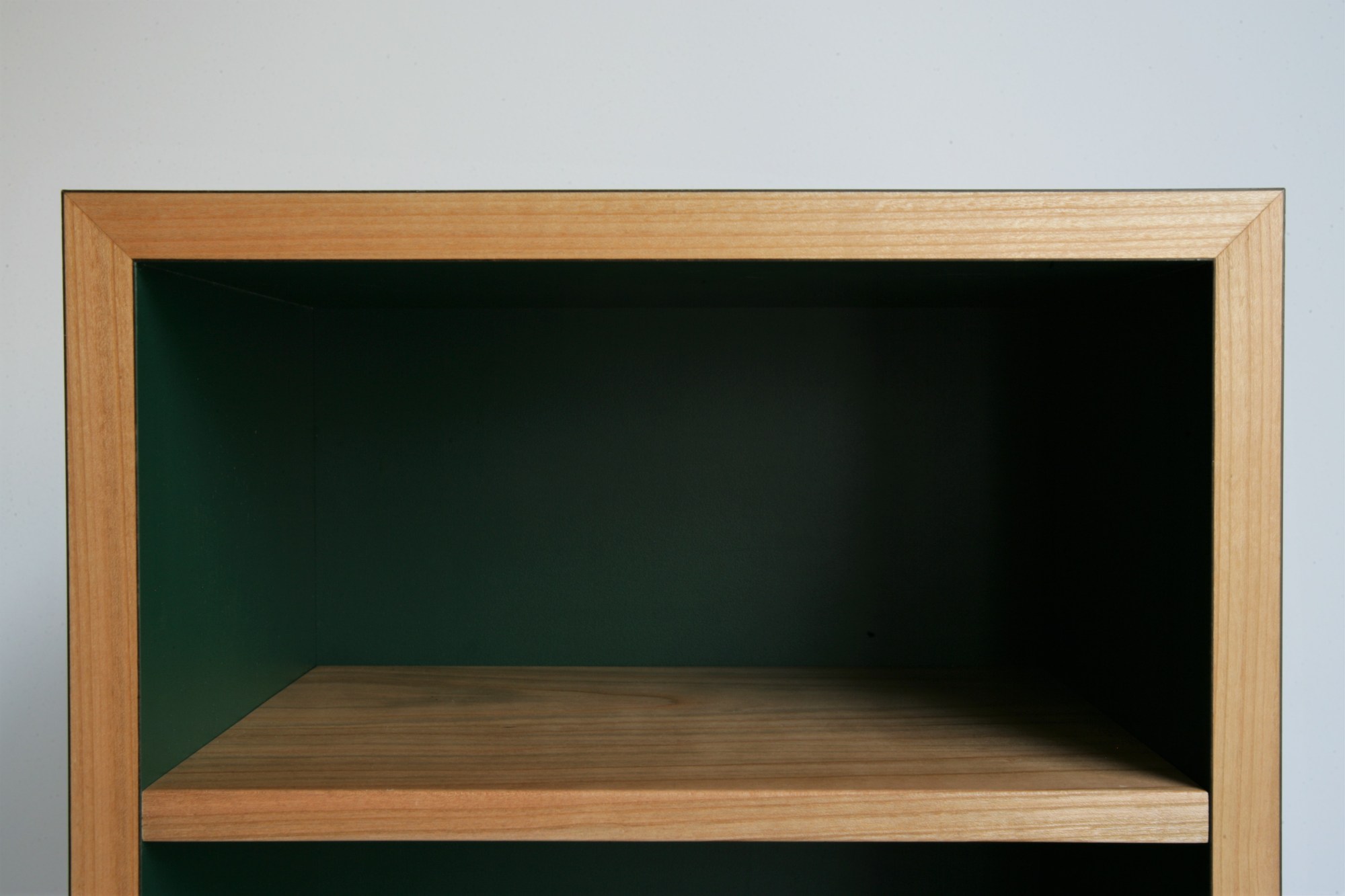 Tea cabinet – Vanessa Horig