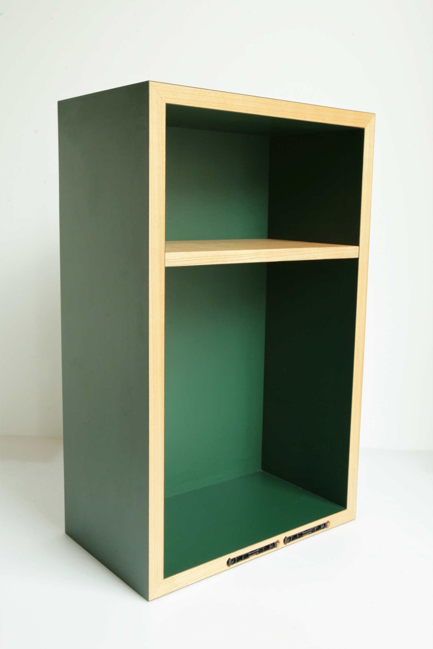 Tea cabinet – Vanessa Horig